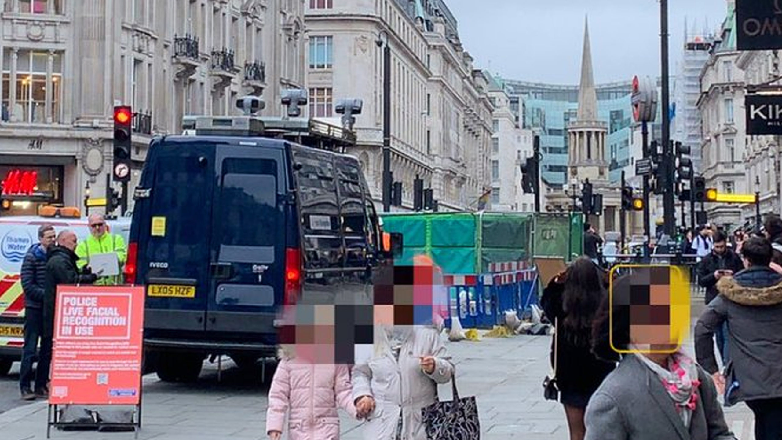 Controversial facial recognition implemented on London's Oxford Street ...