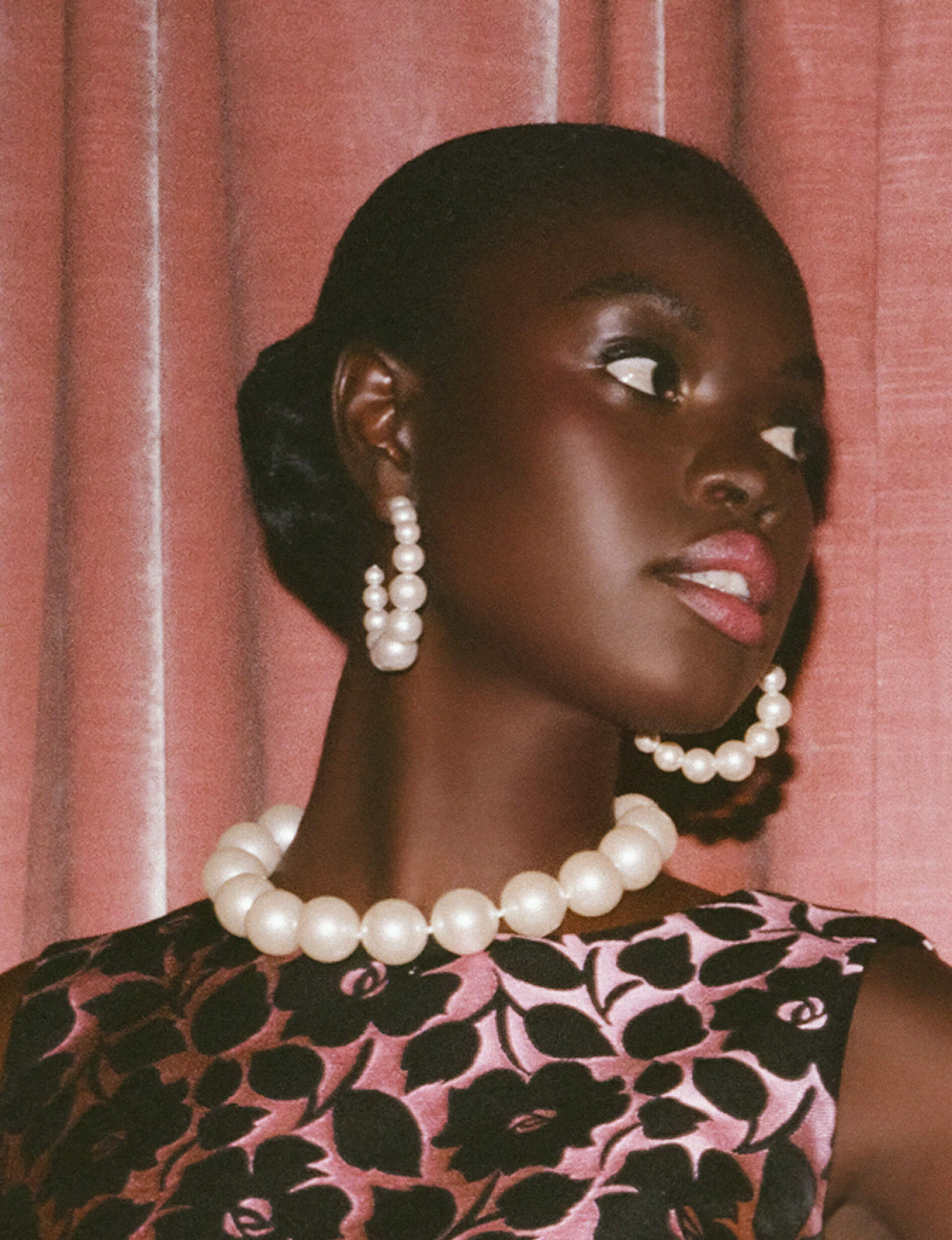Kate Spade New York launches its holiday 2022 campaign - TheIndustry ...