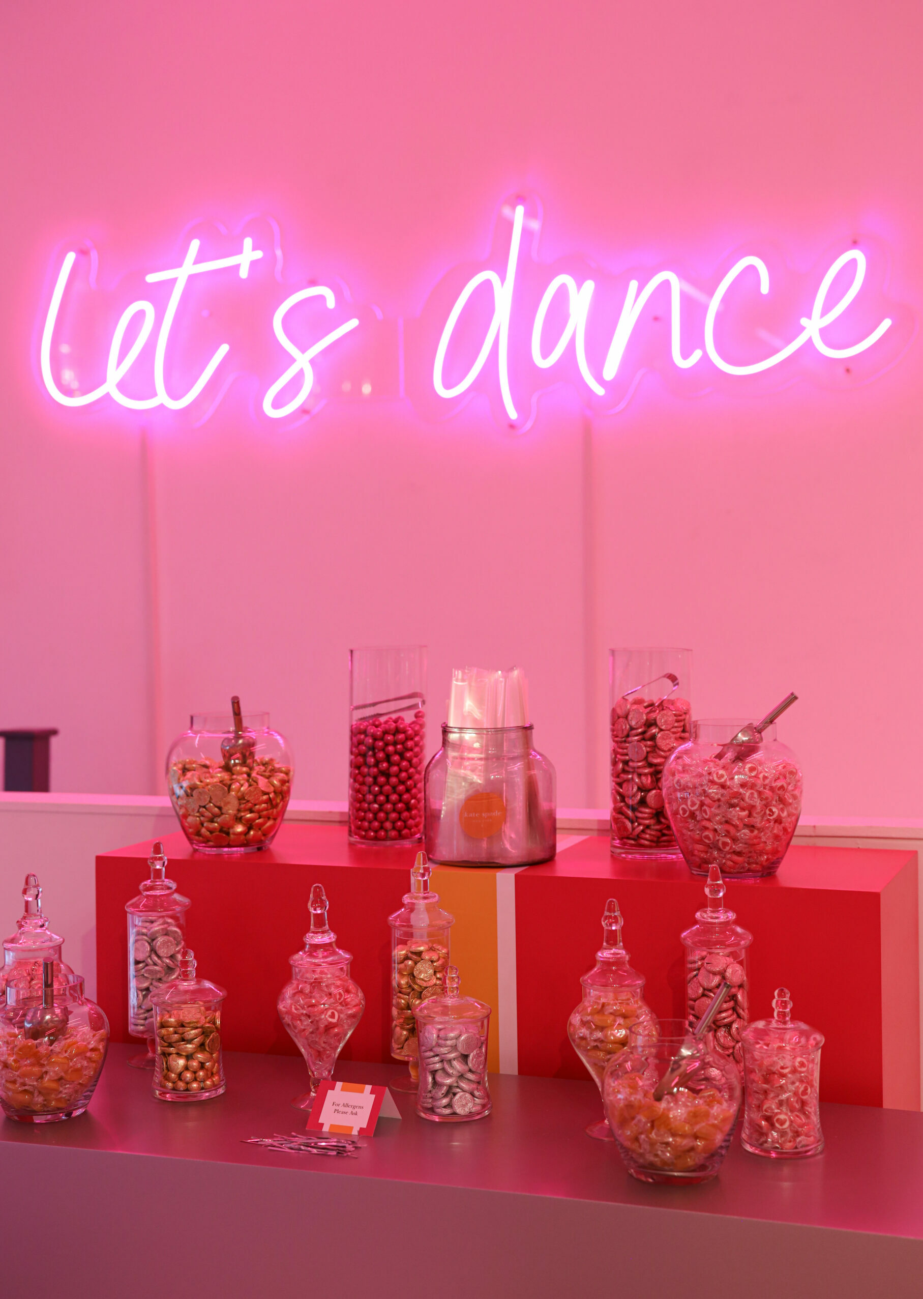 Kate Spade New York launches festive pop-up in London - TheIndustry.fashion