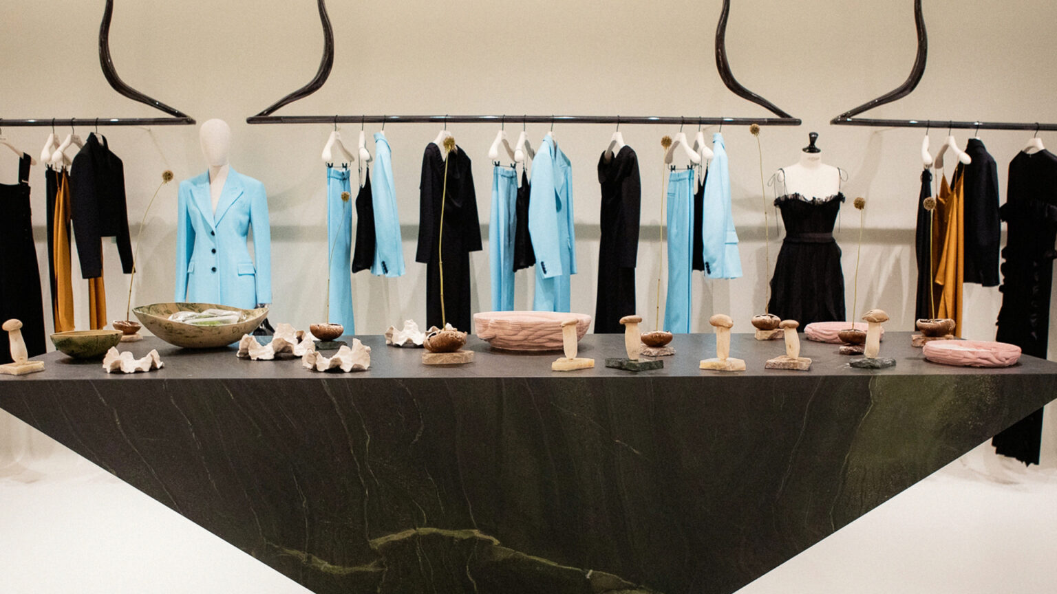 Del Core opens flagship store on London’s New Bond Street - TheIndustry ...