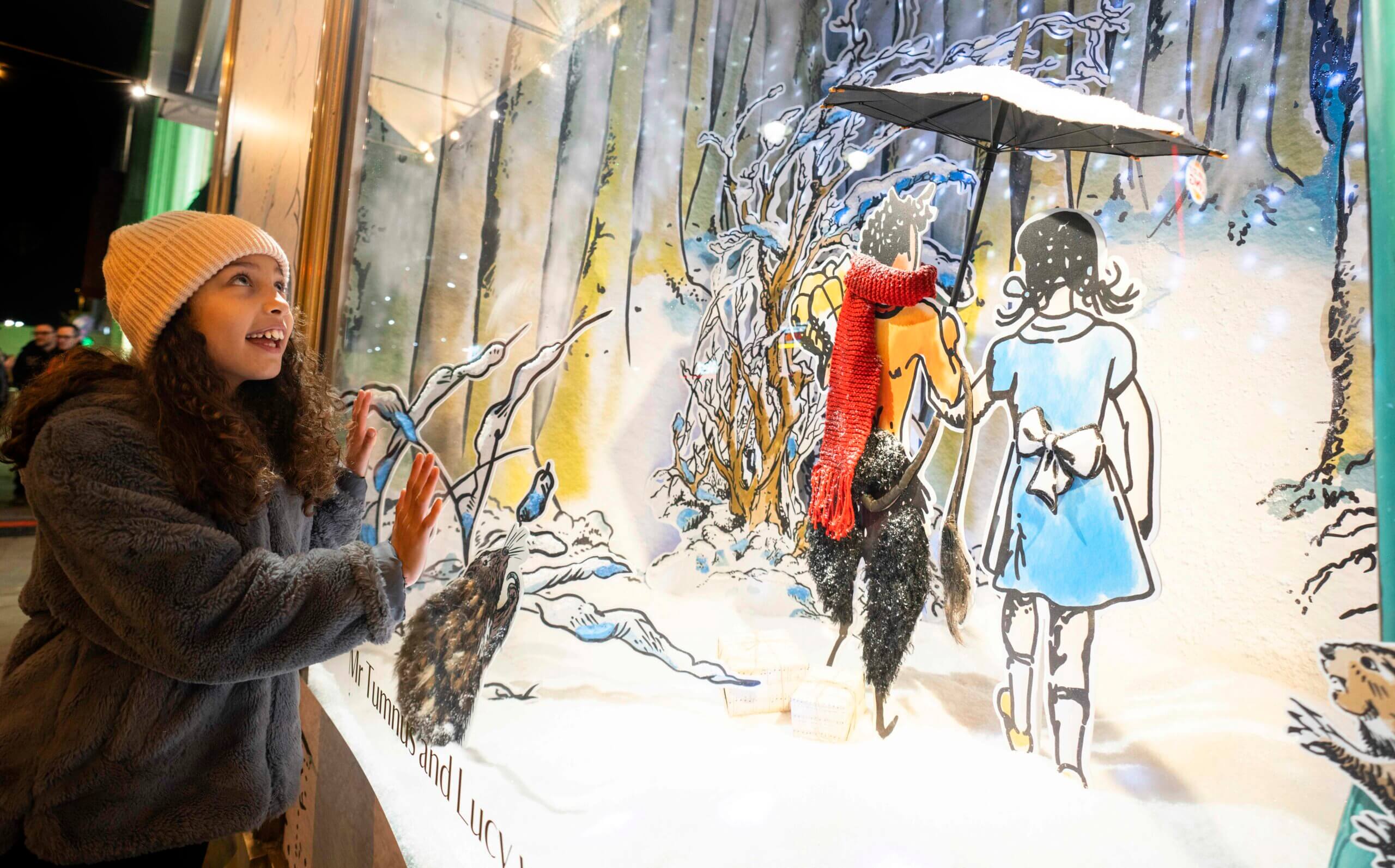 Fenwick’s Christmas windows invite customers into the magical world of ...