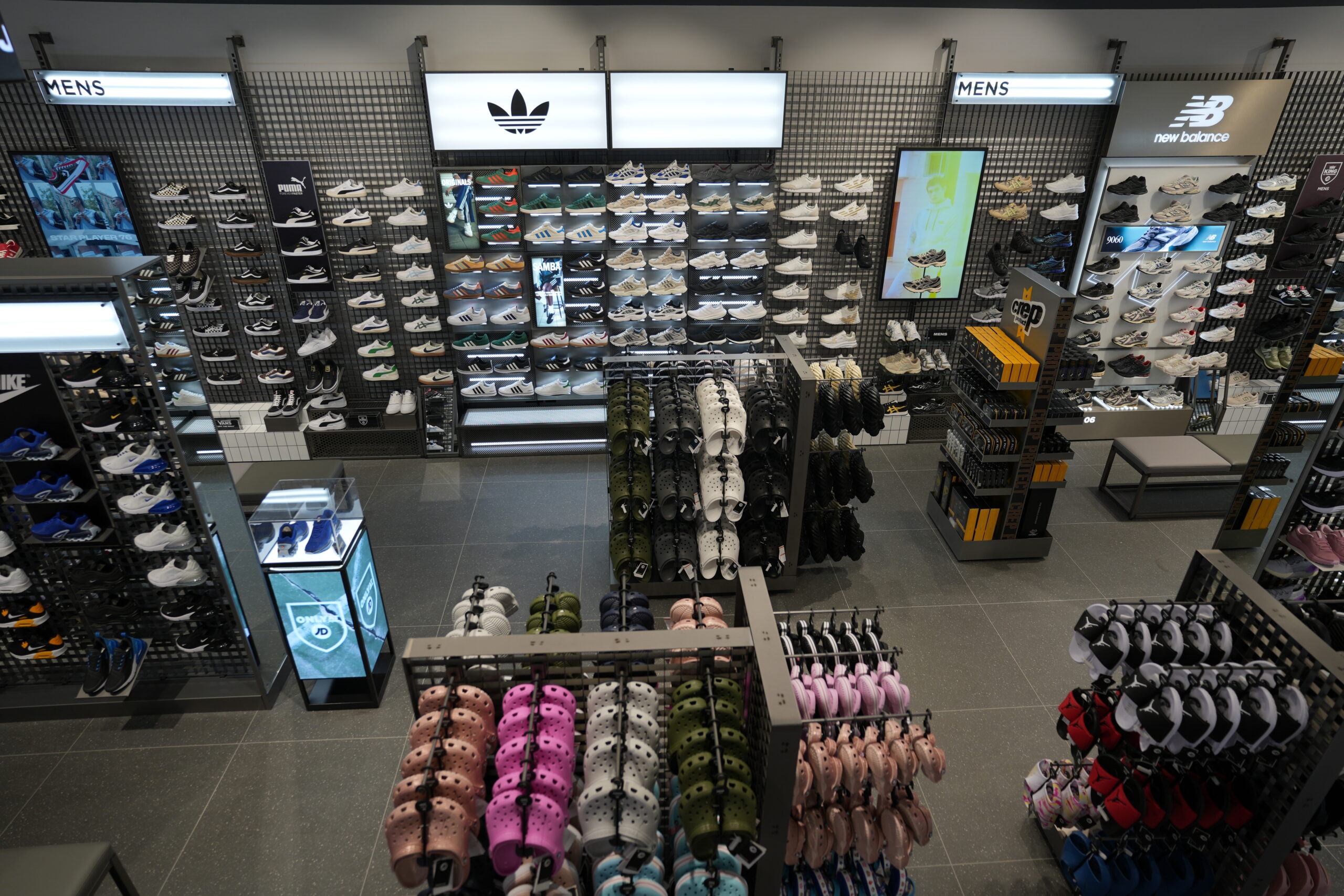 JD Sports opens in Bahrain marking its Middle East debut - TheIndustry ...