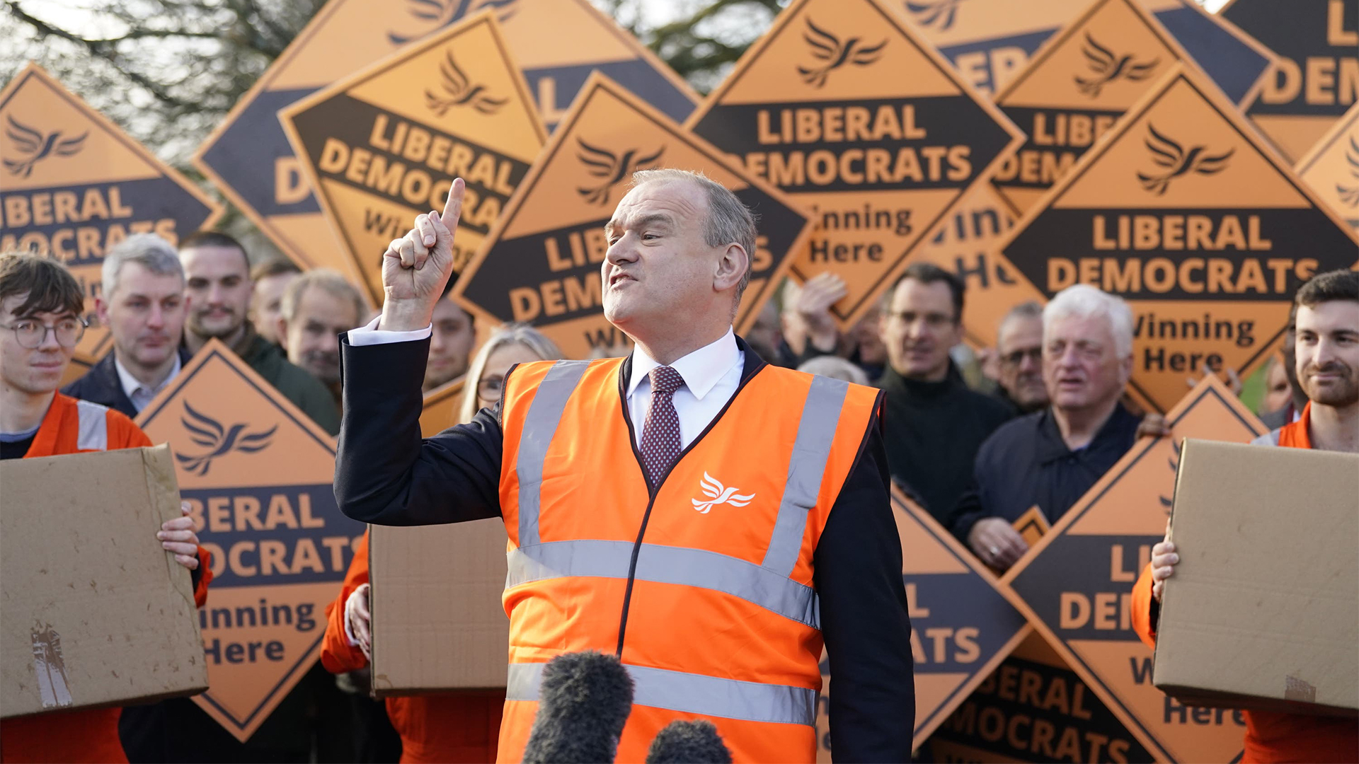 Lib Dems pledge to 'reform business rates' and 'bring down trade ...