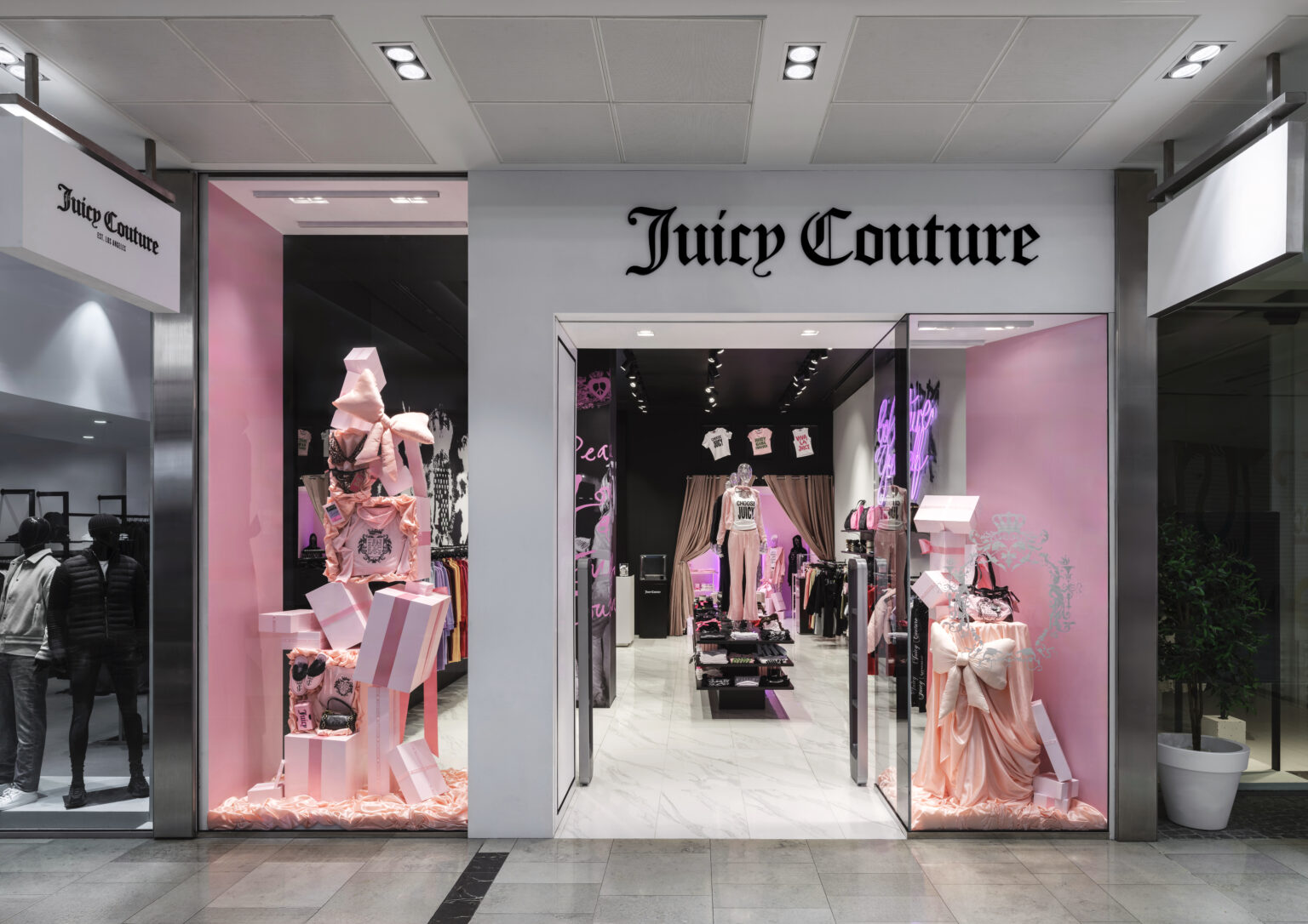 Juicy Couture brings its velour tracksuits back to the UK high street ...