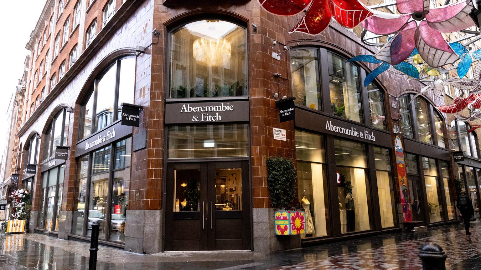 In Pictures: Abercrombie & Fitch unveils two new London stores - TheIndustry.fashion