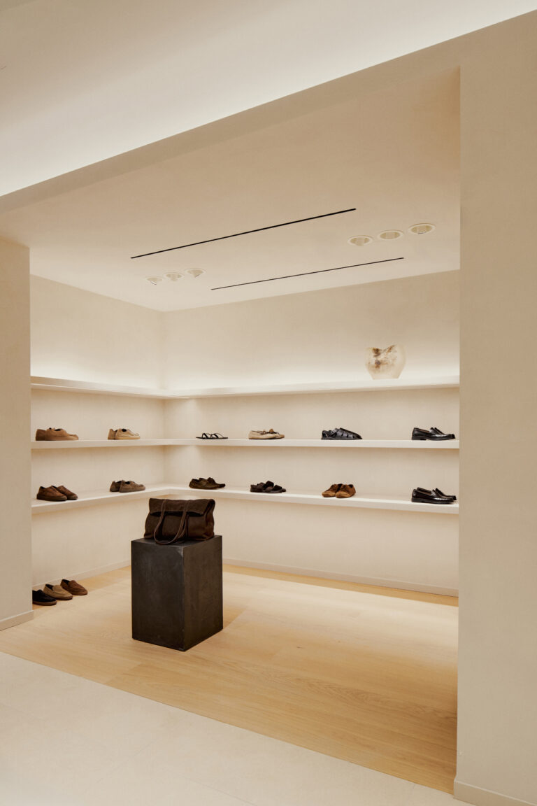 Massimo Dutti unveils new store concept on London’s Oxford Street ...