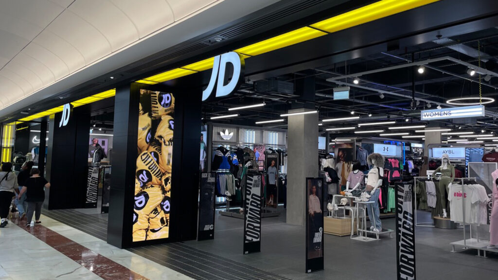 H&M Group appoints Daniel Ervér as new CEO as Helena Helmersson stands ...