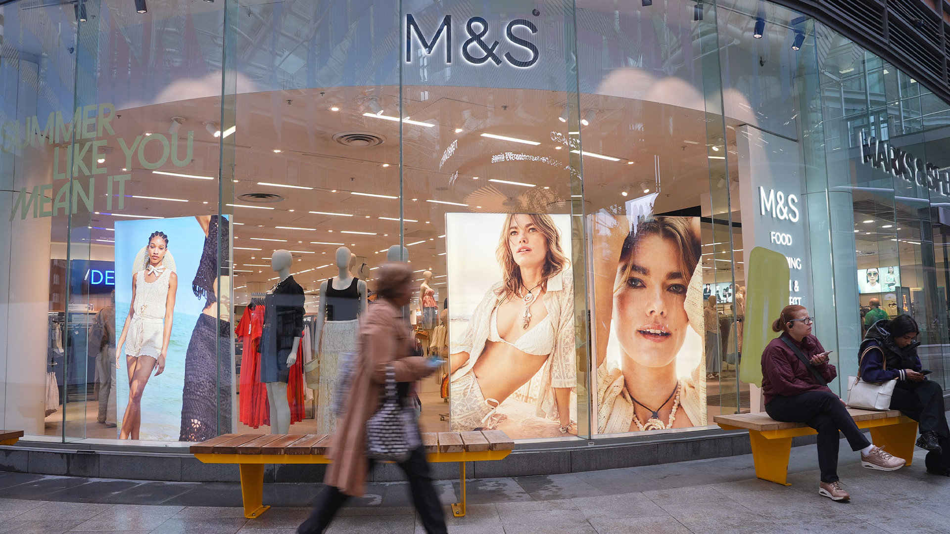 M&S cheers record number of Christmas shoppers despite lagging fashion ...